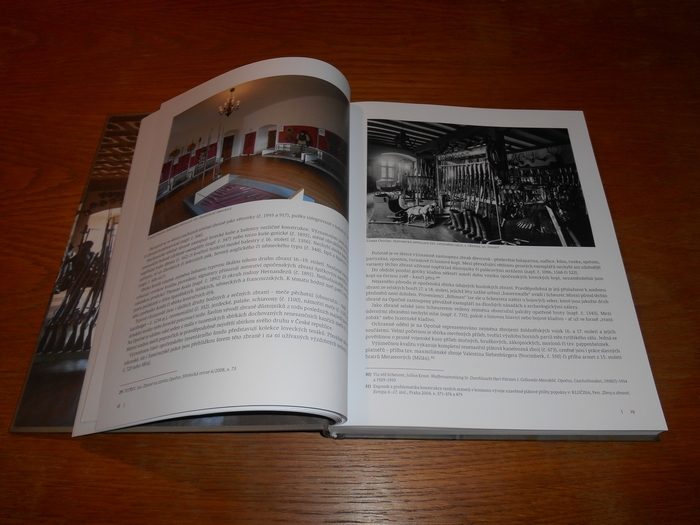 K dostání je nová kniha na téma opočenské zámecké zbrojnice