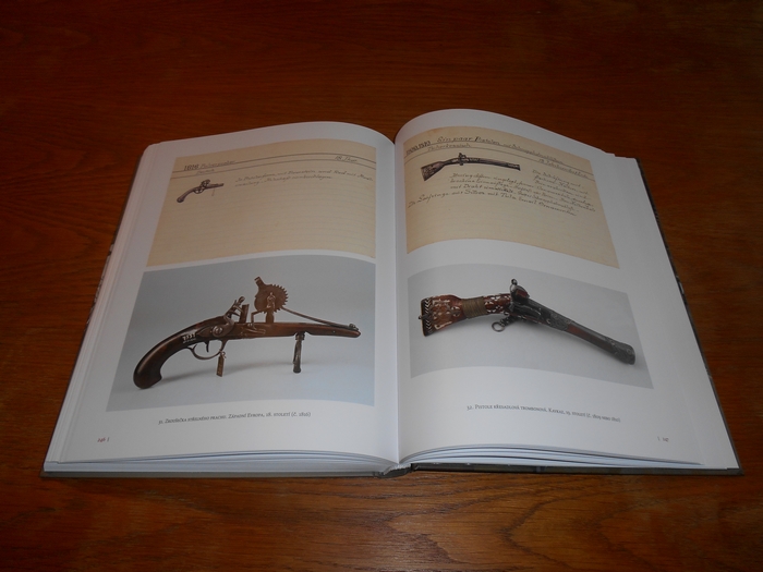 K dostání je nová kniha na téma opočenské zámecké zbrojnice